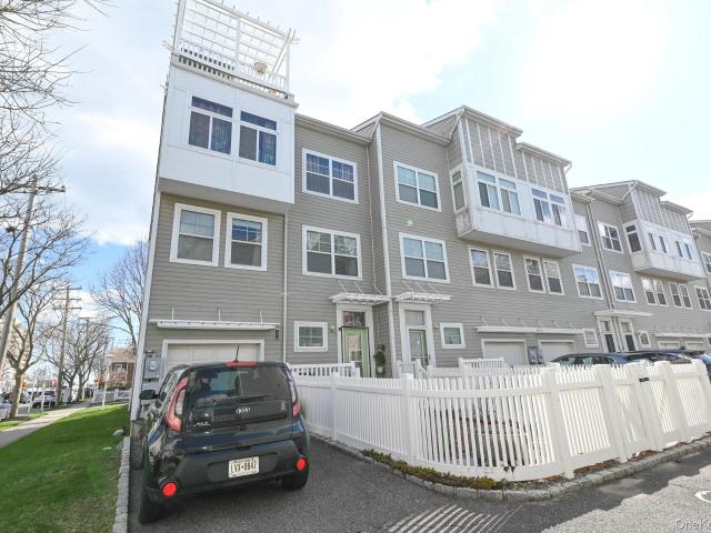 77 04 Aquatic Drive | Compass