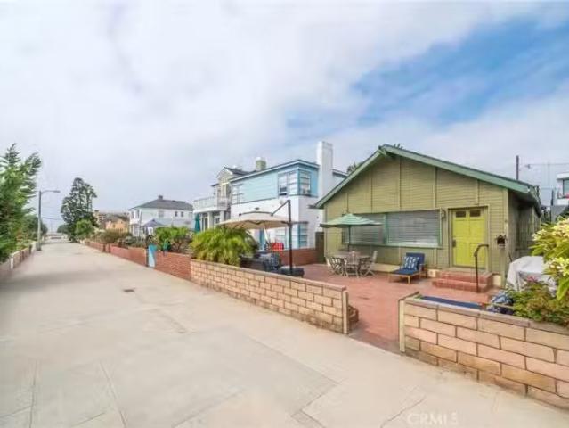 77 17th, Hermosa Beach, CA 90254