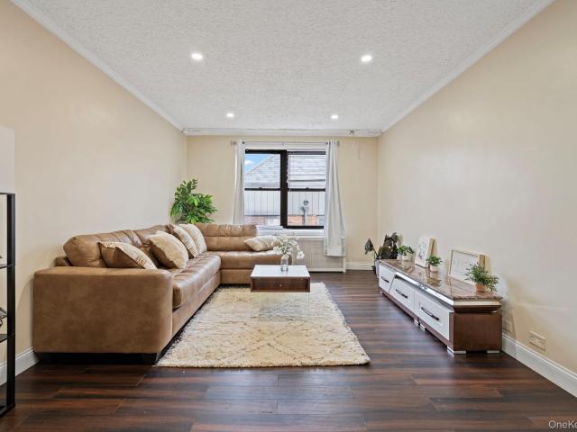 77 15 Ditmars Boulevard, Unit B2 | Compass