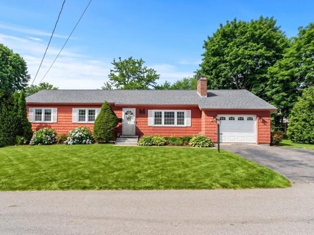 77 W Albert St, Lowell, MA 01851