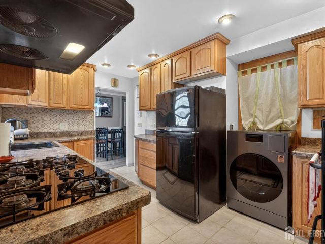 77 W Arthur Pl, Iselin, NJ 08830 | MLS #2700 R