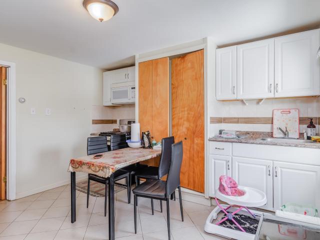 77 Wallis Ave # 2