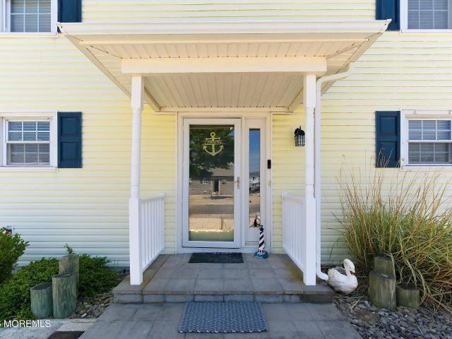 77 Wind Jammer Court