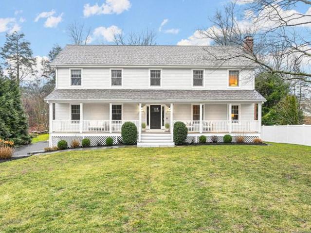 77 Winoca Rd, Fairfield, CT 06825