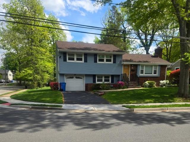 77 Woodside Ave, Metuchen, NJ 08840