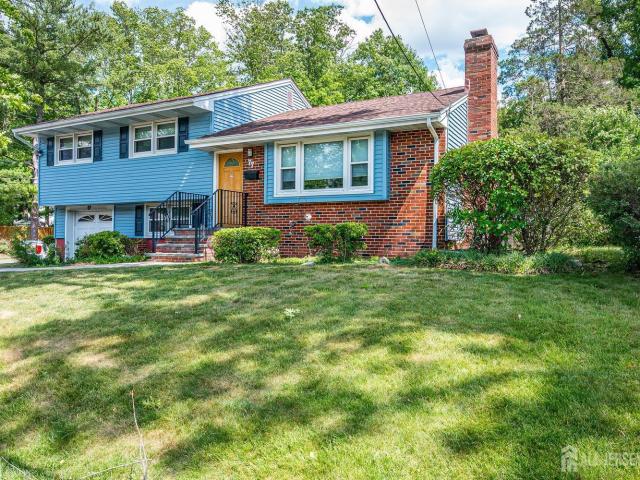77 Woodside Avenue