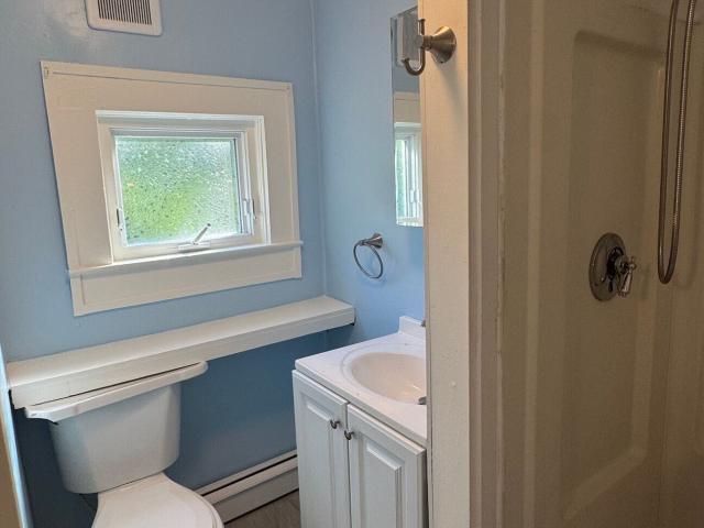 77 Adelaide St 1, New London, CT