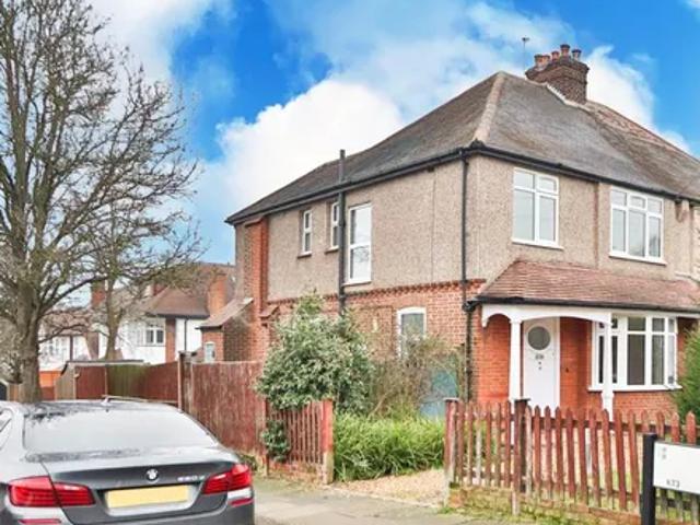 77 Alric Avenue, London, KT3 4JP, United Kingdom | 4 bed duplex for rent #140655654 | Rentberry