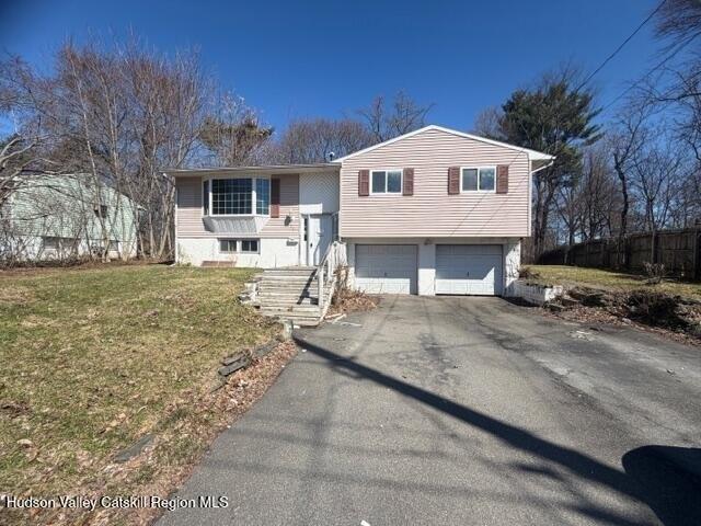 77 Appletree Dr, Saugerties, NY 12477