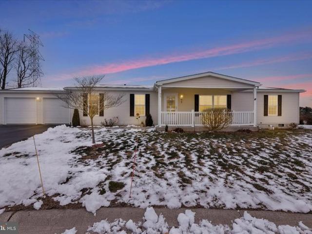 77 Bauer Dr, Lebanon, PA 17046