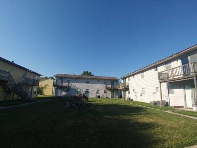 77 bedroom, Warrensburg MO 64093 93225967