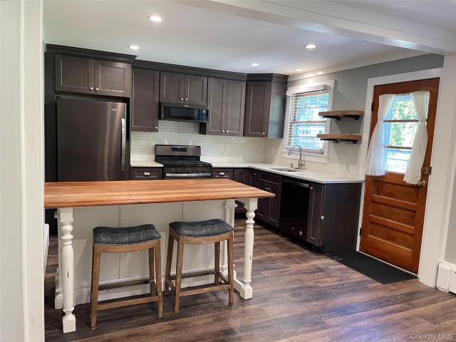 77 Boulevard Ave, Greenlawn, NY 11740 | MLS #985503 | Compass