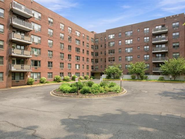 77 Carpenter Avenue 3B