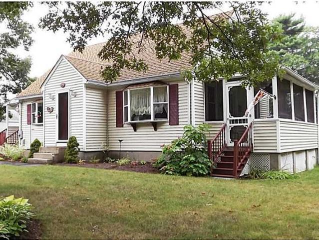77 Chestnut Hill Rd, Glocester, RI 02814