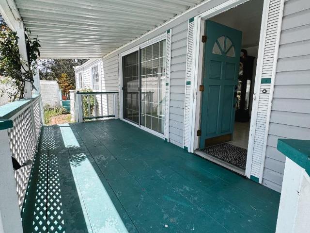 77 Creekside Drive 77