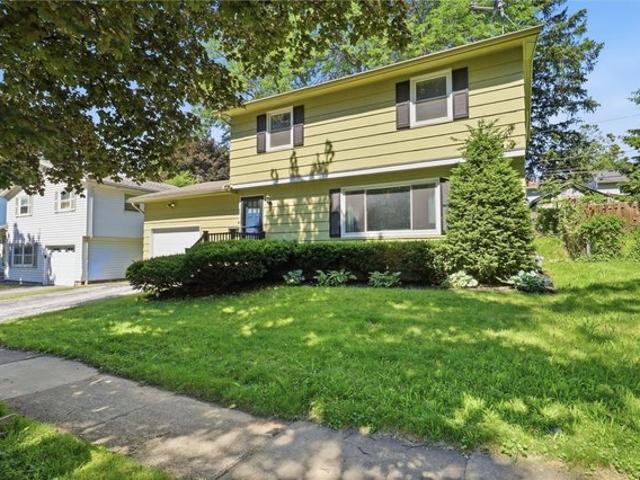 77 Drexmore Rd, Rochester, NY 14610