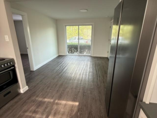 77 E Main St, 1 bed, 1 full bath