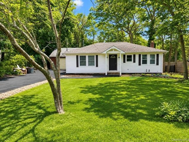 77 Elmhurst Ave, Medford, NY 11763
