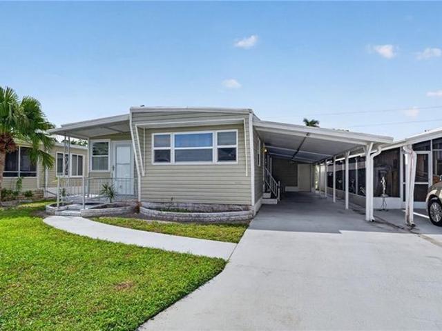 77 Enchanting Blvd Unit E77, Naples, FL 34112