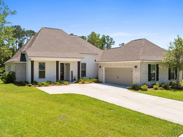 77 Flora Ln, Freeport, FL 32439