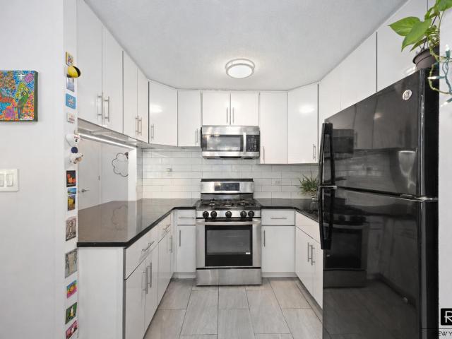 77 Fulton Street 8 G