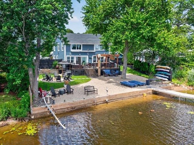 77 Furnace Ln, Pembroke, MA 02359