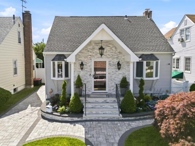77 Grand Street