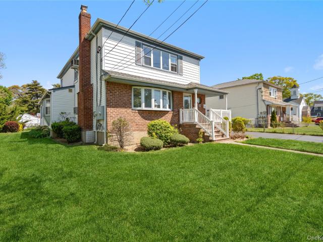 77 Hendrickson Avenue