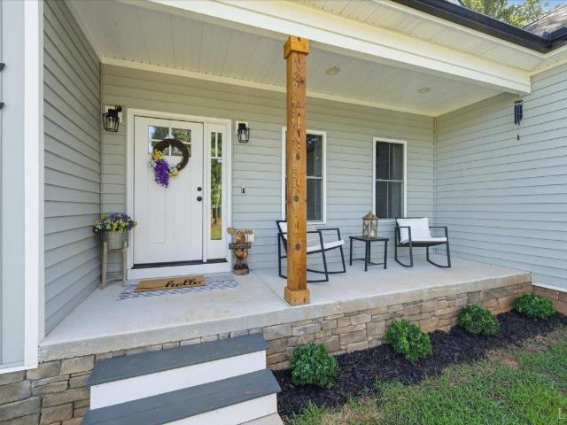 77 Hicks Road