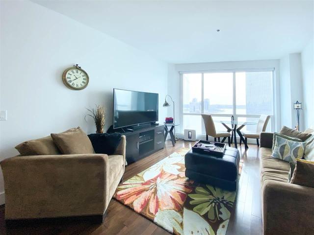 77 Hudson St # 3607