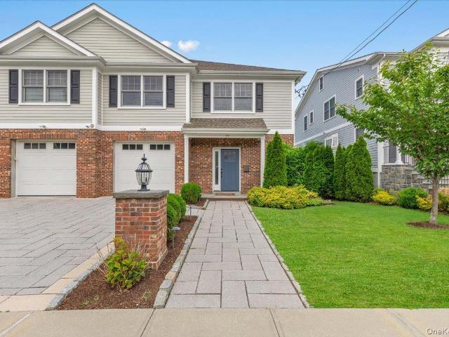 77 Lakeview Avenue