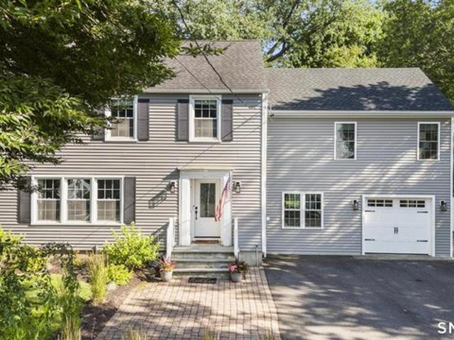 77 Lawlor Ter, Stratford, CT 06614