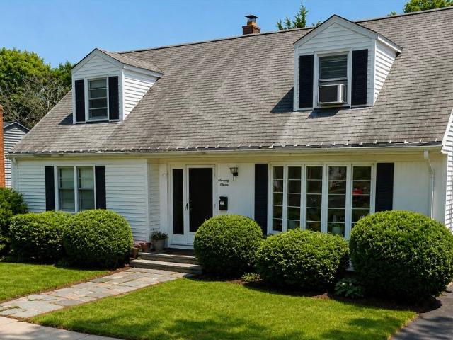 77 Minto Street