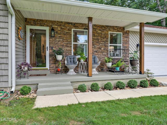 77 Mulberry Circle