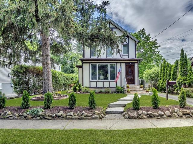 77 Myrtle Ave, Allendale, NJ 07401 | MLS #25017 | Compass