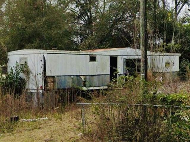 77 North St, Lumpkin, GA 31815