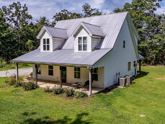 77 Oakwood Ave