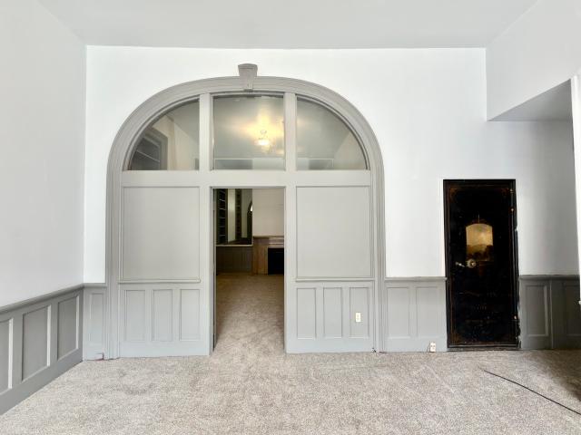 77 Oak Street