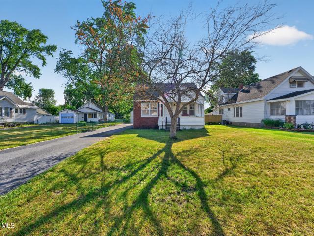 77 Oakdale Avenue