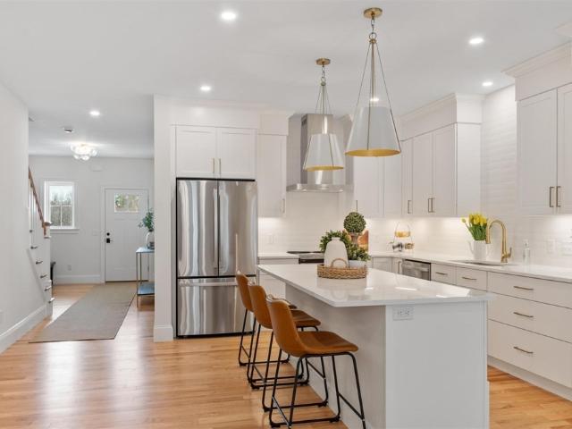 77 Oliver Pond Cir, Unit 10, Franklin, MA 02038 | MLS #73492 | Compass