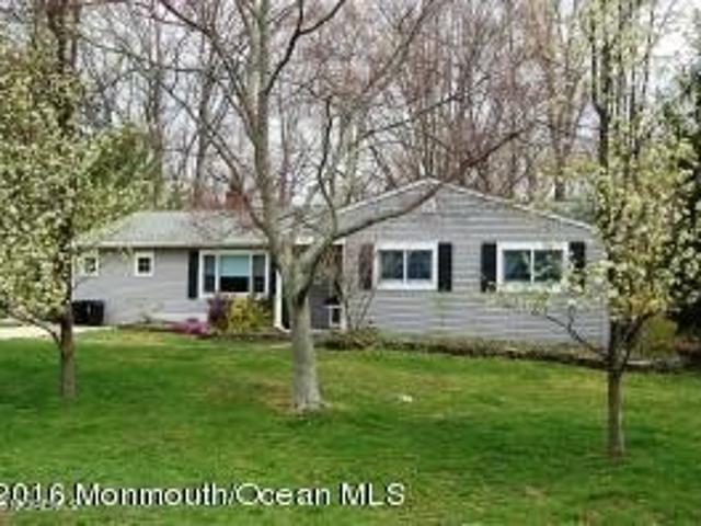 77 Poricy Ln, Red Bank, NJ 07701