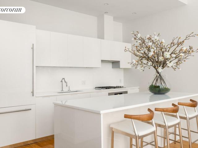 77 READE Street 2E