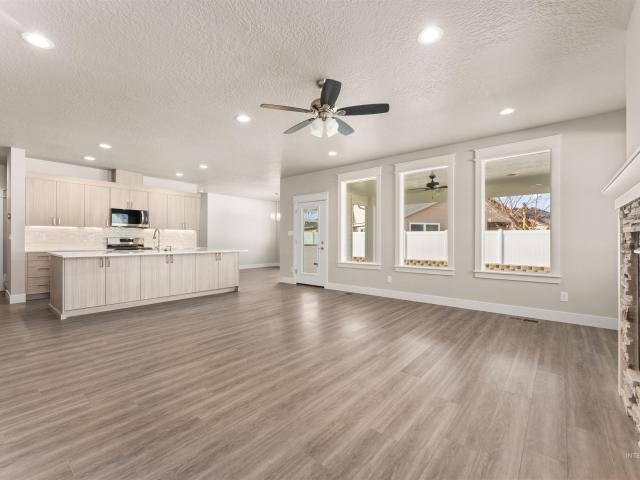 77 S Daybreak Ave Lot 28/4