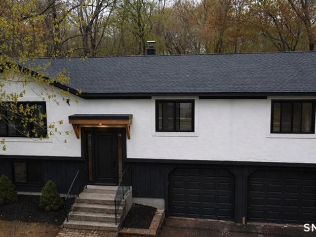 77 School House Rd, Wallingford, CT 06492