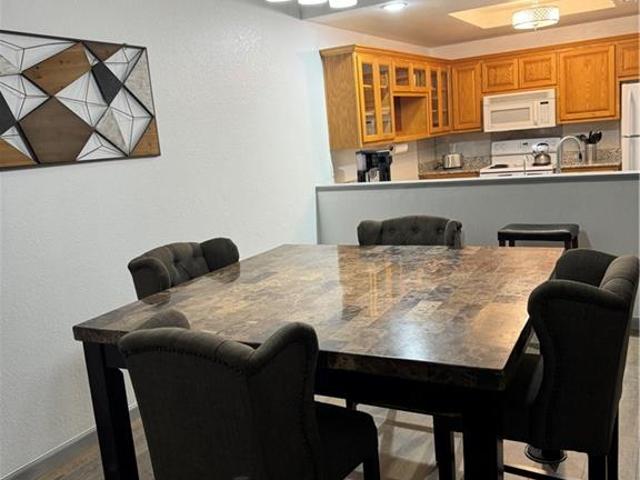 77 Santa Isabel Boulevard N2