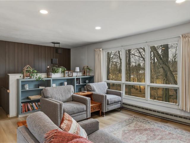 77 Searles Road