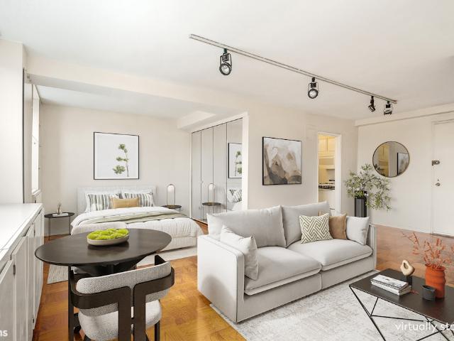 77 Seventh Avenue, New York, NY
