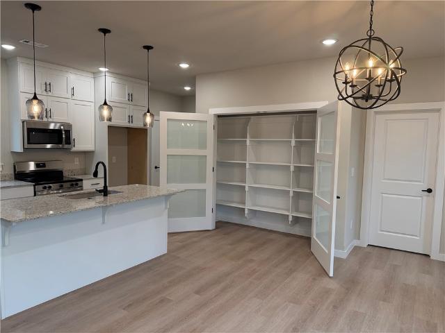 77 Shetland Drive