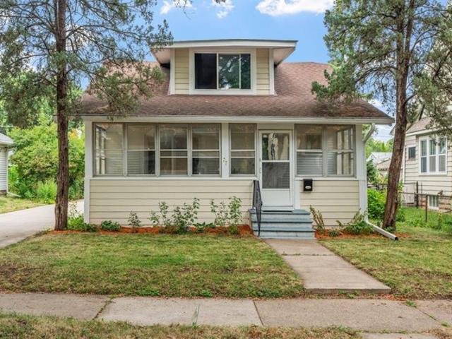 77 Stevens St E, Saint Paul, MN 55107