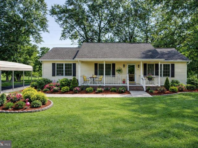 7404 N Katie Dr, Fredericksburg, VA 22407 | MLS #VASP2040 | Compass